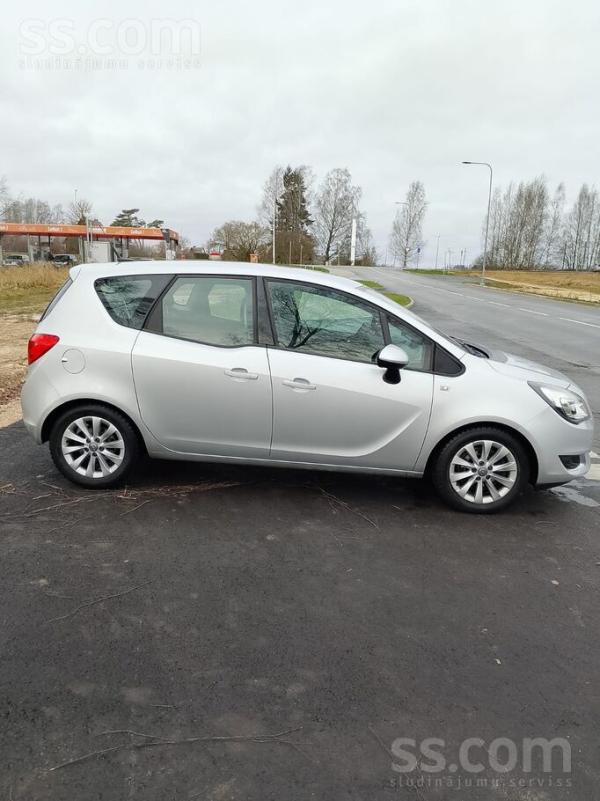 Opel Meriva 2017 in Dobele, with an engine capacity of 1.60 L and mileage of 217 thousand km for 4500 €, photo 7 on AUTOMOTO.COM.LV