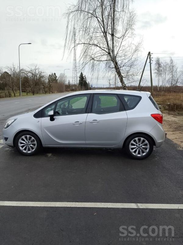 Opel Meriva 2017 in Dobele, with an engine capacity of 1.60 L and mileage of 217 thousand km for 4500 €, photo 8 on AUTOMOTO.COM.LV