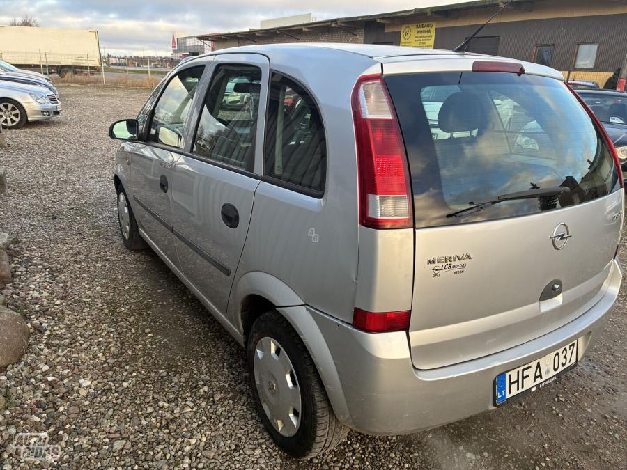 Opel Meriva 2003 in Kretinga, with an engine capacity of 1.60 L and mileage of 275 thousand km for 650 €, photo 4 on AUTOMOTO.COM.LV