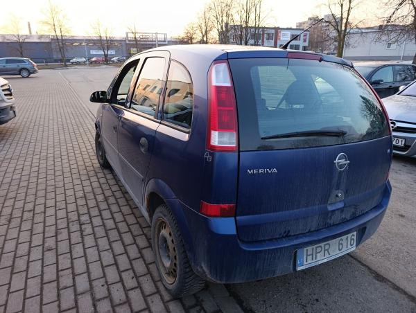 Opel Meriva 2003 in Vilnius, with an engine capacity of 1.60 L and mileage of 273 thousand km for 450 €, photo 4 on AUTOMOTO.COM.LV