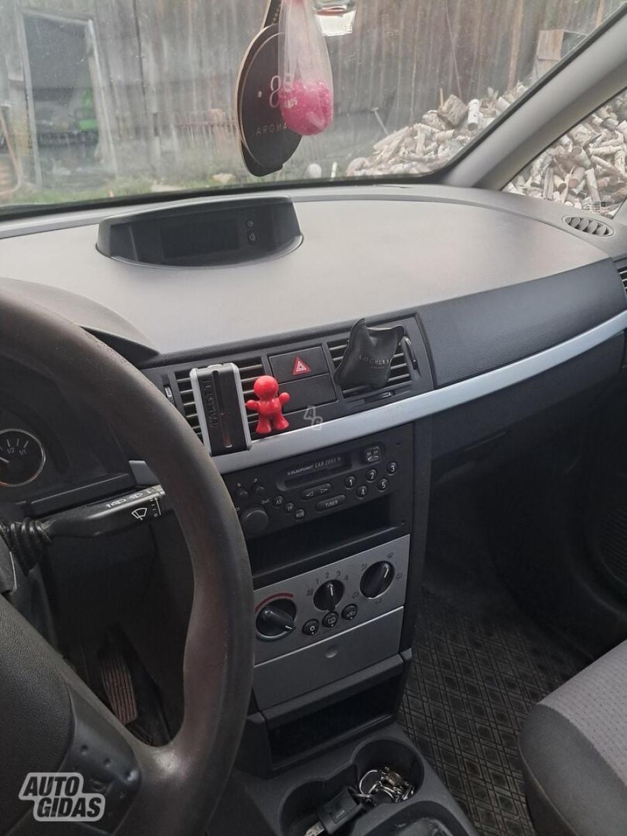 Opel Meriva 2003 in Prienai, with an engine capacity of 1.60 L and mileage of 206 thousand km for 900 €, photo 1 on AUTOMOTO.COM.LV