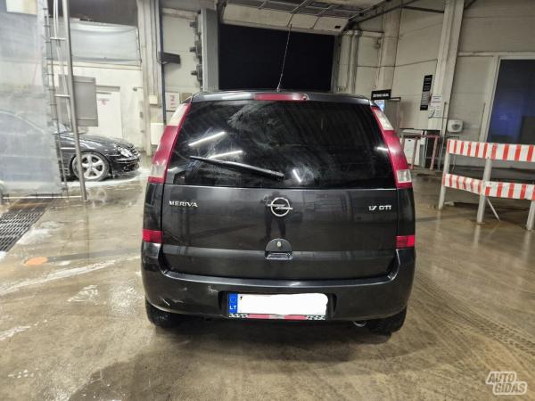 Opel Meriva 2004 in Siauliai, with an engine capacity of 1.70 L and mileage of 216 thousand km for 700 €, photo 8 on AUTOMOTO.COM.LV