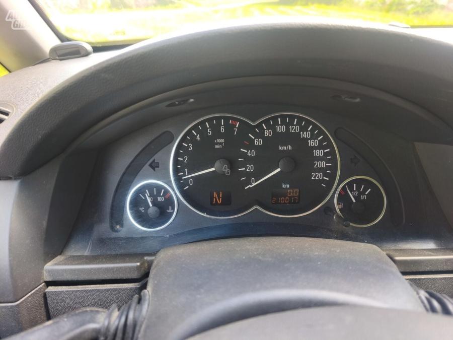 Opel Meriva 2004 in Ignalina, with an engine capacity of 1.80 L and mileage of 210 thousand km for 999 €, photo 8 on AUTOMOTO.COM.LV
