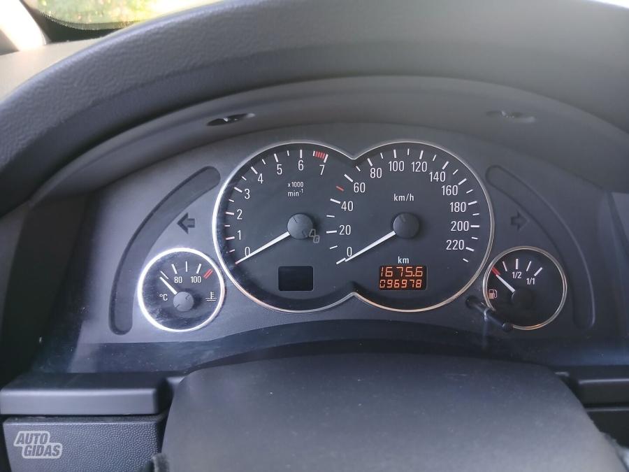 Opel Meriva 2004 in Alytus, with an engine capacity of 1.60 L and mileage of 97 thousand km for 1050 €, photo 12 on AUTOMOTO.COM.LV
