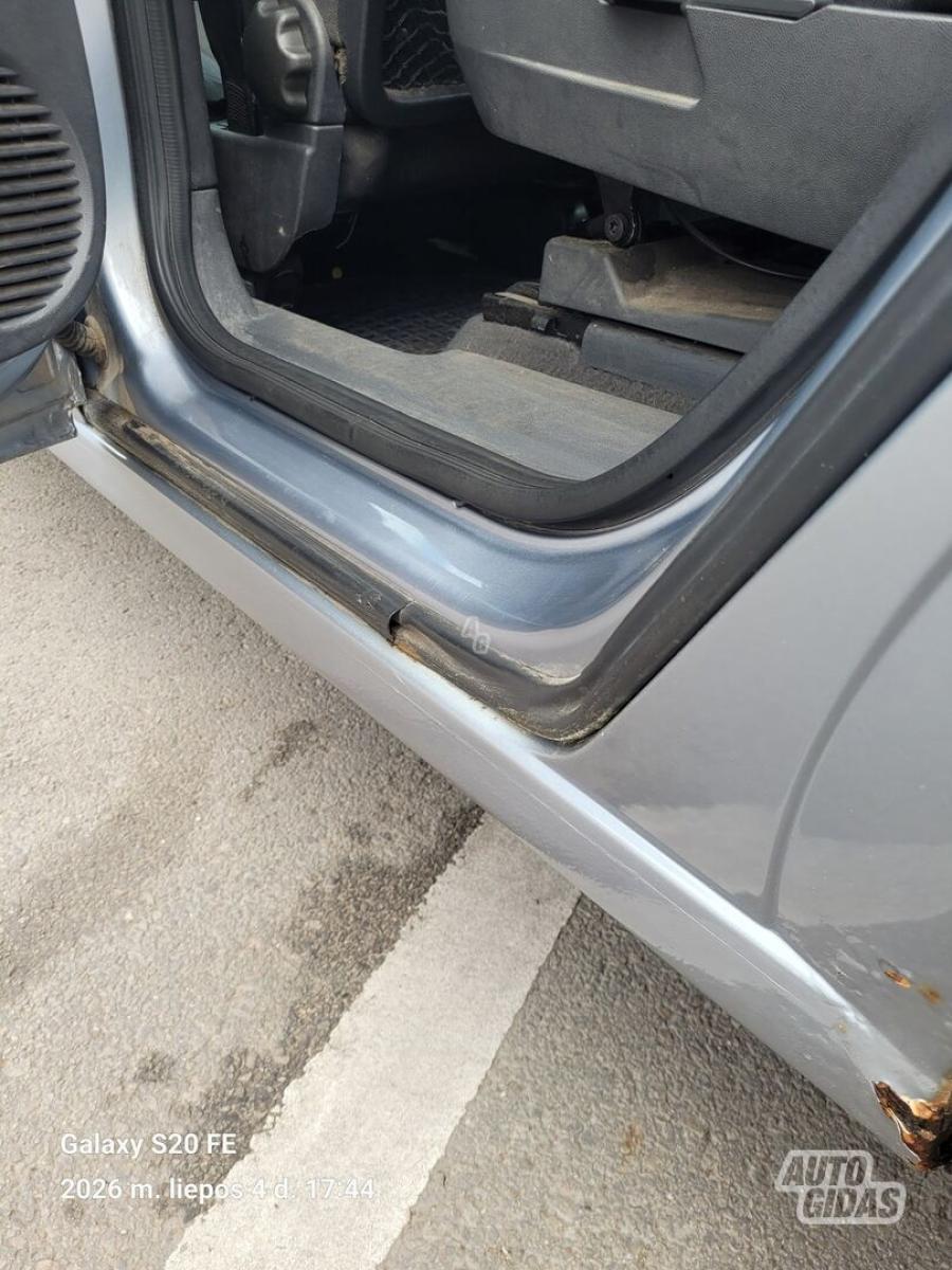 Opel Meriva 2005 in Kaunas, with an engine capacity of 1.70 L and mileage of 226 thousand km for 999 €, photo 17 on AUTOMOTO.COM.LV