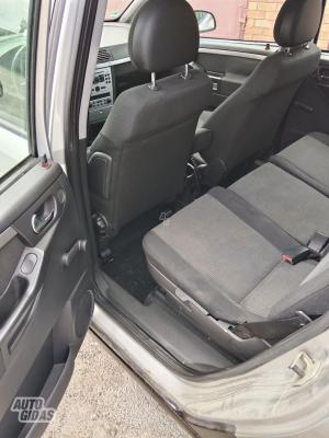 Opel Meriva 2005 in Siauliai, with an engine capacity of 1.70 L and mileage of 300 thousand km for 850 €, photo 9 on AUTOMOTO.COM.LV