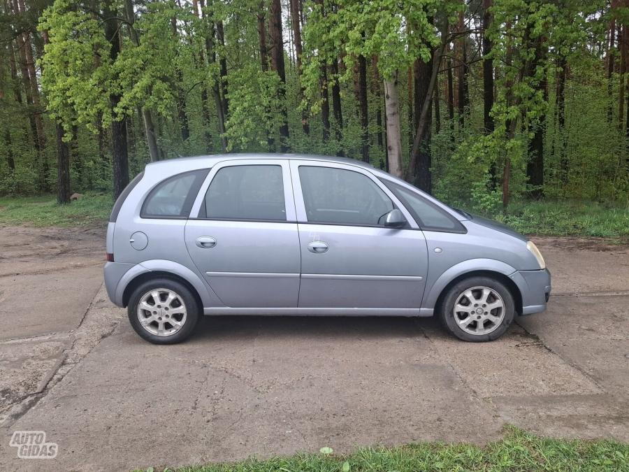 Opel Meriva 2008 in Vilnius, with an engine capacity of 1.70 L and mileage of 291 thousand km for 890 €, photo 5 on AUTOMOTO.COM.LV