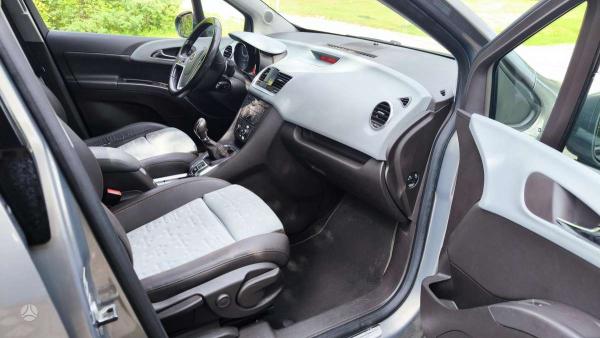 Opel Meriva 2010 Viļņa, ar dzinēja tilpumu 1.36 L un nobraukumu 193 tūkst. km par 3100 €, foto 11 vietnē AUTOMOTO.COM.LV