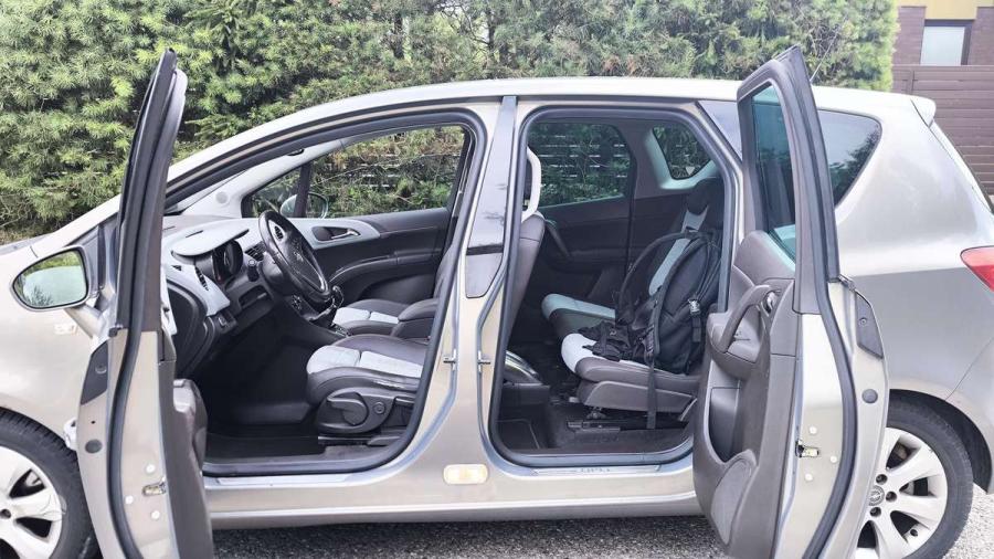 Opel Meriva 2010 Viļņa, ar dzinēja tilpumu 1.36 L un nobraukumu 193 tūkst. km par 3100 €, foto 15 vietnē AUTOMOTO.COM.LV