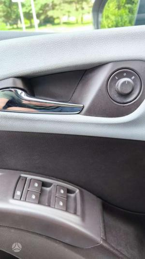 Opel Meriva 2010 Viļņa, ar dzinēja tilpumu 1.36 L un nobraukumu 193 tūkst. km par 3100 €, foto 20 vietnē AUTOMOTO.COM.LV