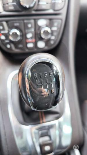 Opel Meriva 2010 Viļņa, ar dzinēja tilpumu 1.36 L un nobraukumu 193 tūkst. km par 3100 €, foto 22 vietnē AUTOMOTO.COM.LV