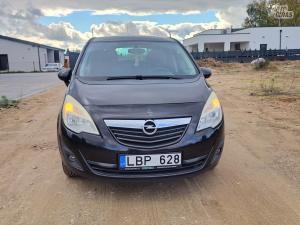 Opel Meriva 2010 in Vilnius, with an engine capacity of 1.60 L and mileage of 137 thousand km for 1500 €, photo 3 on AUTOMOTO.COM.LV