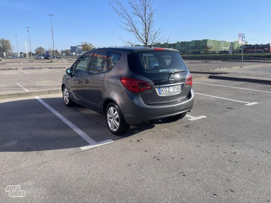 Opel Meriva 2011 in Vilnius, with an engine capacity of 1.30 L and mileage of 203 thousand km for 2700 €, photo 9 on AUTOMOTO.COM.LV