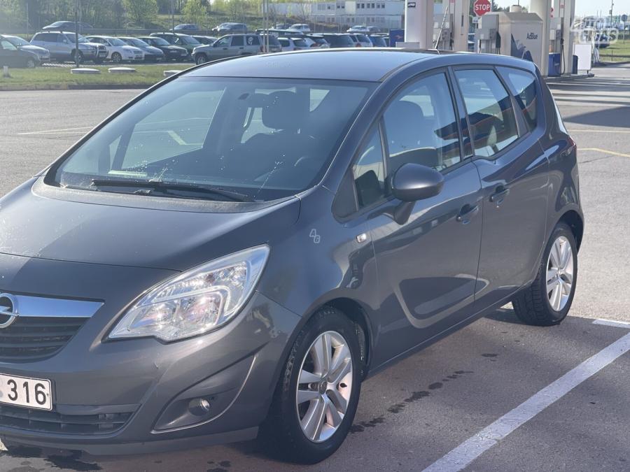 Opel Meriva 2011 in Vilnius, with an engine capacity of 1.30 L and mileage of 203 thousand km for 2700 €, photo 11 on AUTOMOTO.COM.LV
