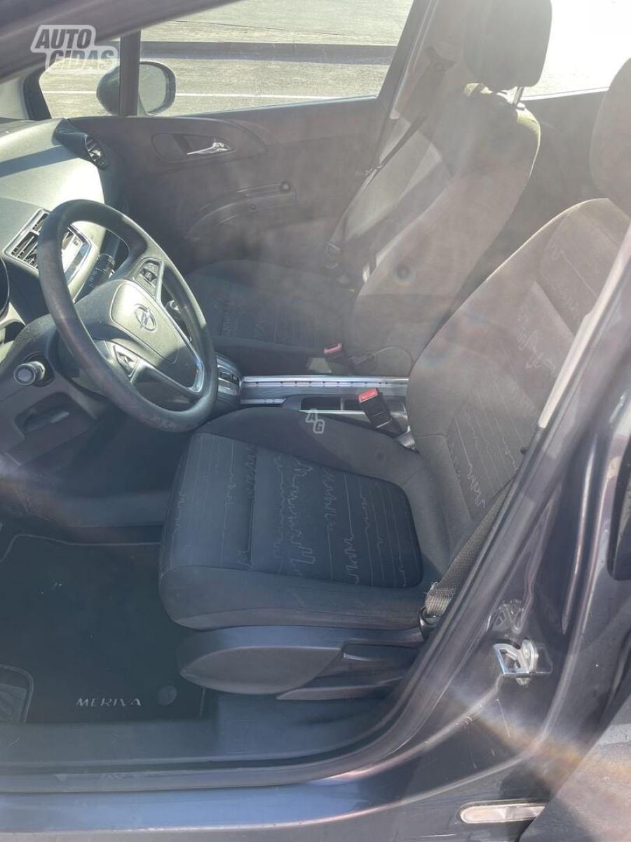 Opel Meriva 2011 in Vilnius, with an engine capacity of 1.30 L and mileage of 203 thousand km for 2700 €, photo 15 on AUTOMOTO.COM.LV