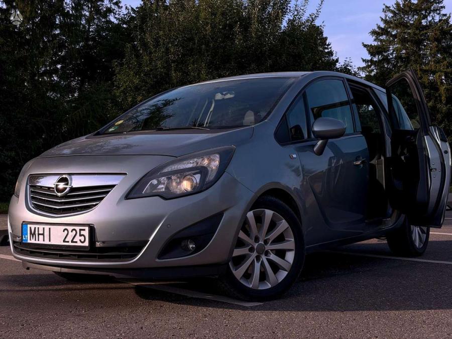 Opel Meriva 2011 in Vilnius, with an engine capacity of 1.70 L and mileage of 251 thousand km for 3990 €, photo 1 on AUTOMOTO.COM.LV