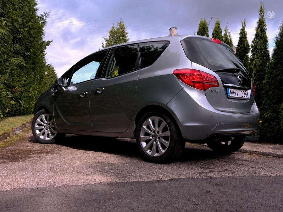 Opel Meriva 2011 in Vilnius, with an engine capacity of 1.70 L and mileage of 251 thousand km for 3990 €, photo 5 on AUTOMOTO.COM.LV