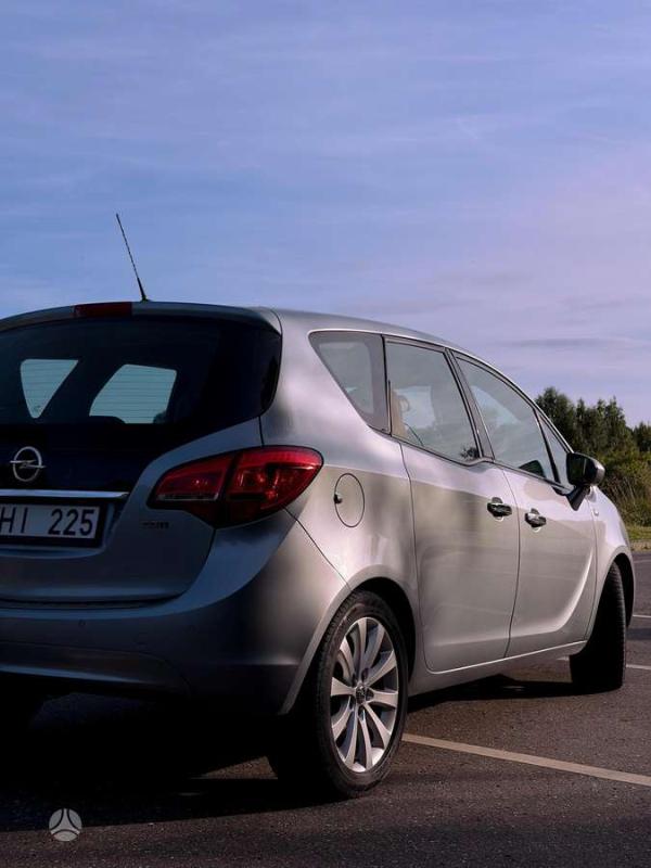 Opel Meriva 2011 Viļņa, ar dzinēja tilpumu 1.70 L un nobraukumu 251 tūkst. km par 3990 €, foto 9 vietnē AUTOMOTO.COM.LV