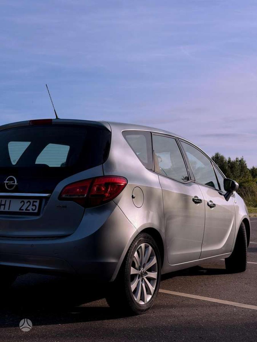 Opel Meriva 2011 in Vilnius, with an engine capacity of 1.70 L and mileage of 251 thousand km for 3990 €, photo 9 on AUTOMOTO.COM.LV
