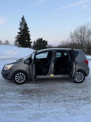 Opel Meriva 2013 in Utena, with an engine capacity of 1.40 L and mileage of 117 thousand km for 4650 €, photo 13 on AUTOMOTO.COM.LV