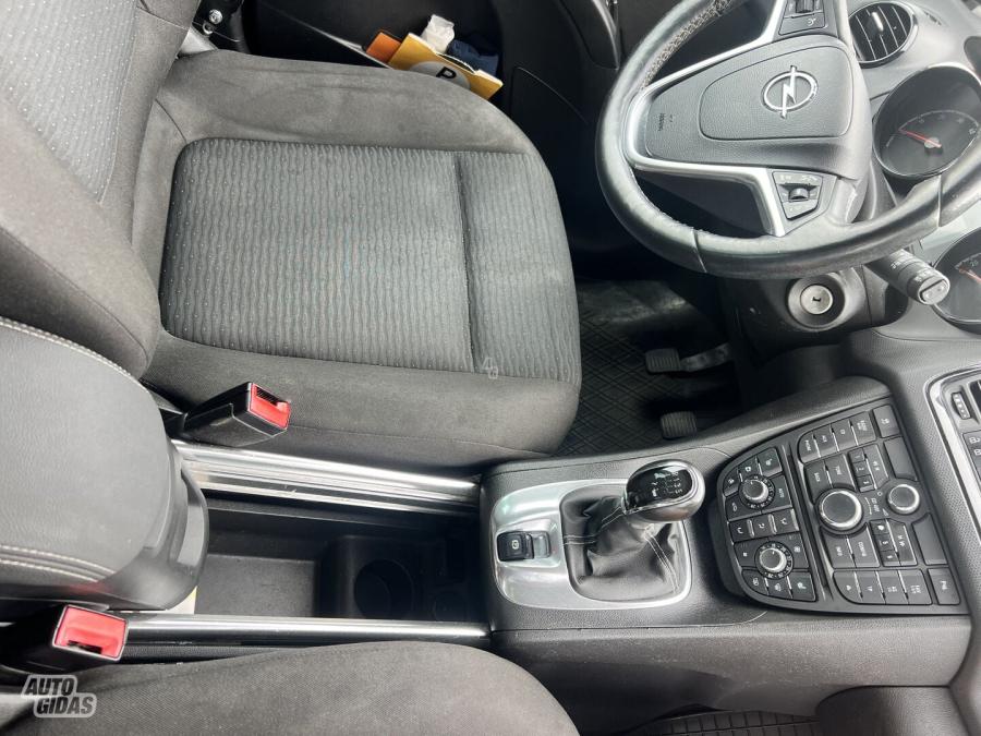 Opel Meriva 2015 in Klaipeda, with an engine capacity of 1.40 L and mileage of 139 thousand km for 5900 €, photo 25 on AUTOMOTO.COM.LV