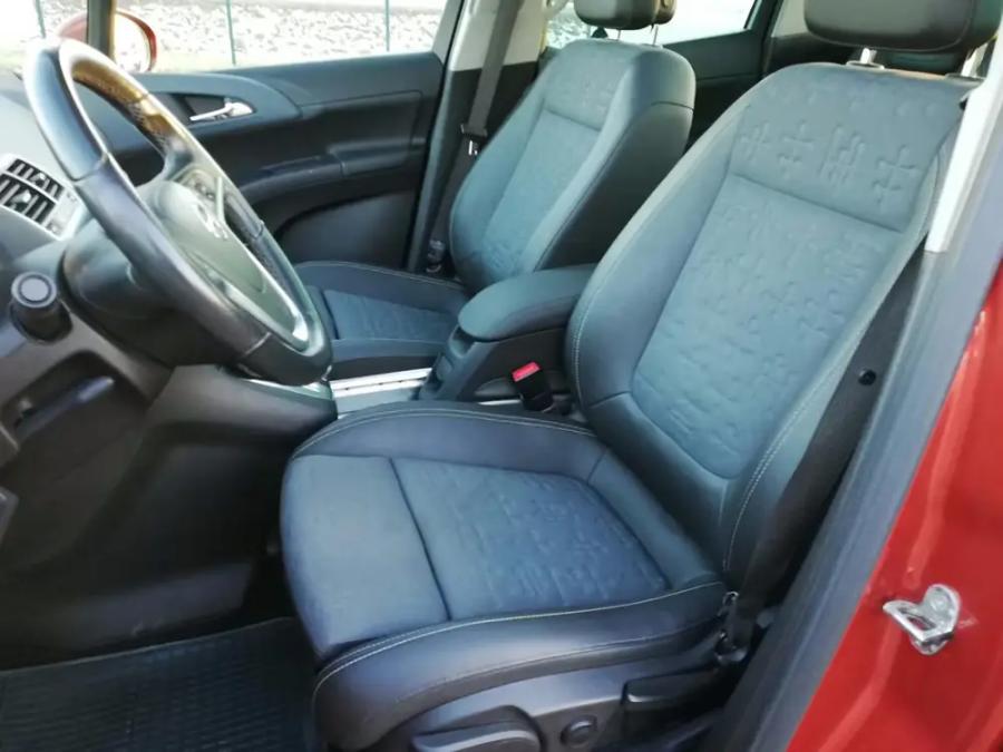 Orange Opel Meriva 2012 in Saldus, with an engine capacity of 1.70 L and mileage of 250 thousand km for 4990 €, photo 7 on AUTOMOTO.COM.LV