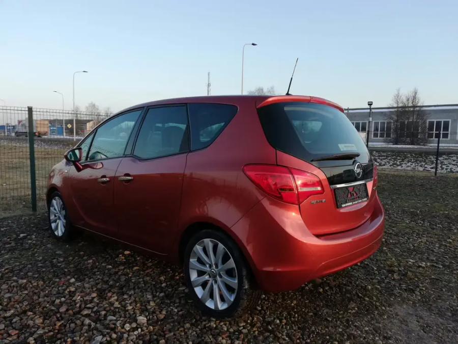 Orange Opel Meriva 2012 in Saldus, with an engine capacity of 1.70 L and mileage of 250 thousand km for 4990 €, photo 14 on AUTOMOTO.COM.LV