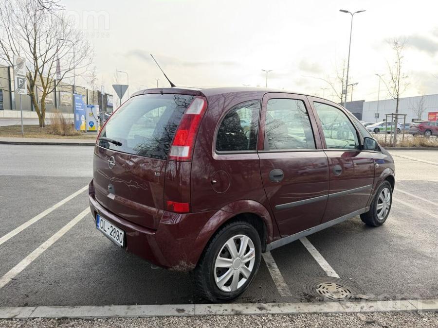 Red Opel Meriva 2005 in Riga, with an engine capacity of 1.60 L and mileage of 103 thousand km for 1600 €, photo 4 on AUTOMOTO.COM.LV