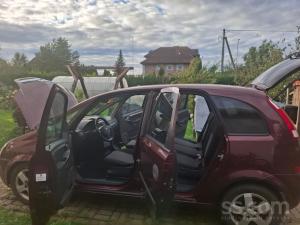 Красный Опель Мерива 2005 в Бауска, объемом двигателя 1.70 л и пробегом 226 тыс. км за 800 €, фото 7 на AUTOMOTO.COM.LV