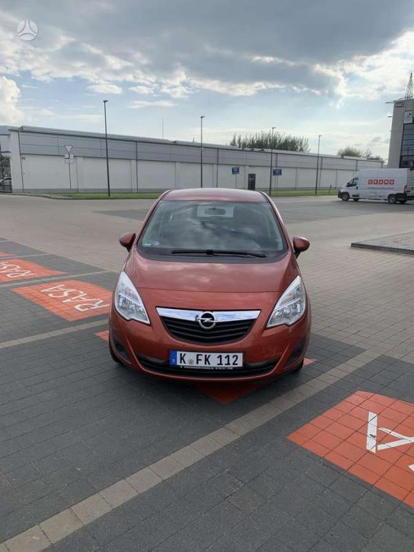 Sarkans Opel Meriva 2013 Kauņa, ar dzinēja tilpumu 1.40 L un nobraukumu 2 tūkst. km par 3350 €, foto 1 vietnē AUTOMOTO.COM.LV