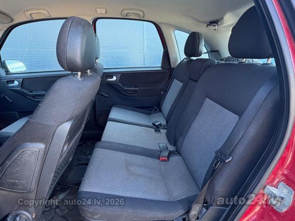 Red Opel Meriva 2005 in Rapla, with an engine capacity of 1.40 L and mileage of 220 thousand km for 650 €, photo 6 on AUTOMOTO.COM.LV