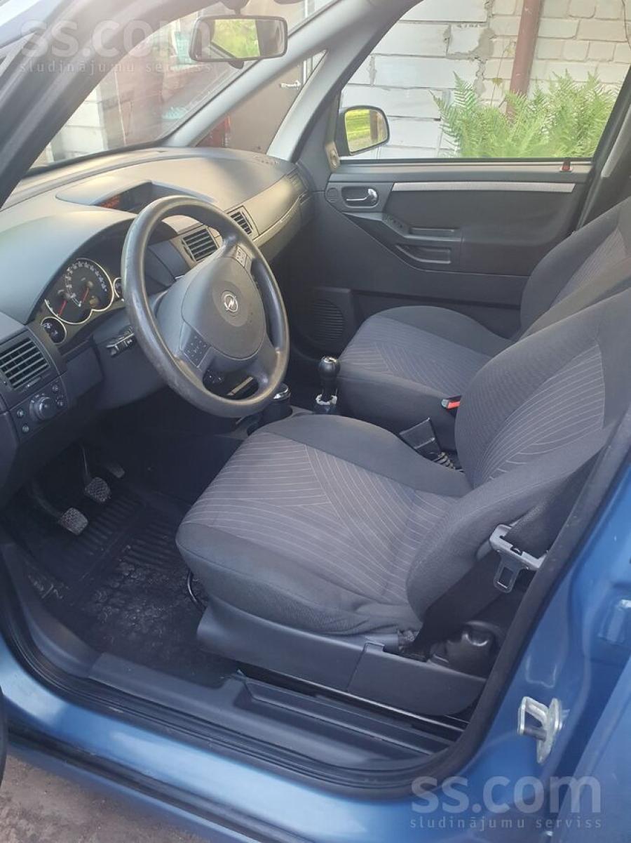 Opel Meriva 2006 in Tukums, with an engine capacity of 1.40 L and mileage of 238 thousand km for 2350 €, photo 5 on AUTOMOTO.COM.LV