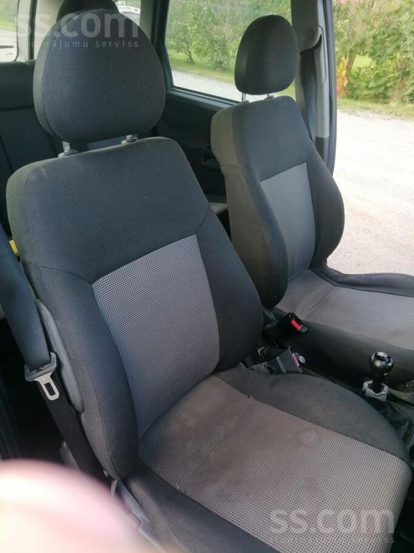 Opel Meriva 2005 Tukums vietnÄ Violets Opel Meriva 2005 Tukums, ar dzinÄja tilpumu 1.40 L un nobraukumu 310 tÅ«kst. km par 459 ā¬, foto 6 vietnÄ AUTOMOTO.COM.LV
