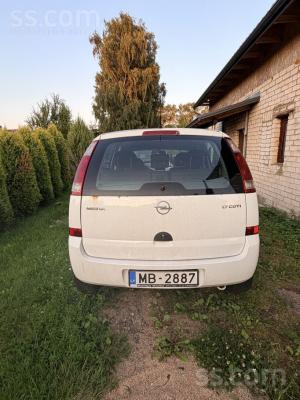 White Opel Meriva 2006 in Dobele, with an engine capacity of 1.70 L and mileage of 350 thousand km for 600 €, photo 4 on AUTOMOTO.COM.LV