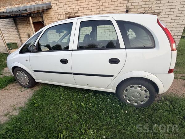 White Opel Meriva 2006 in Dobele, with an engine capacity of 1.70 L and mileage of 350 thousand km for 600 €, photo 4 on AUTOMOTO.COM.LV