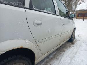 White Opel Meriva 2006 in Kuldiga, with an engine capacity of 1.70 L and mileage of 223 thousand km for 500 €, photo 5 on AUTOMOTO.COM.LV