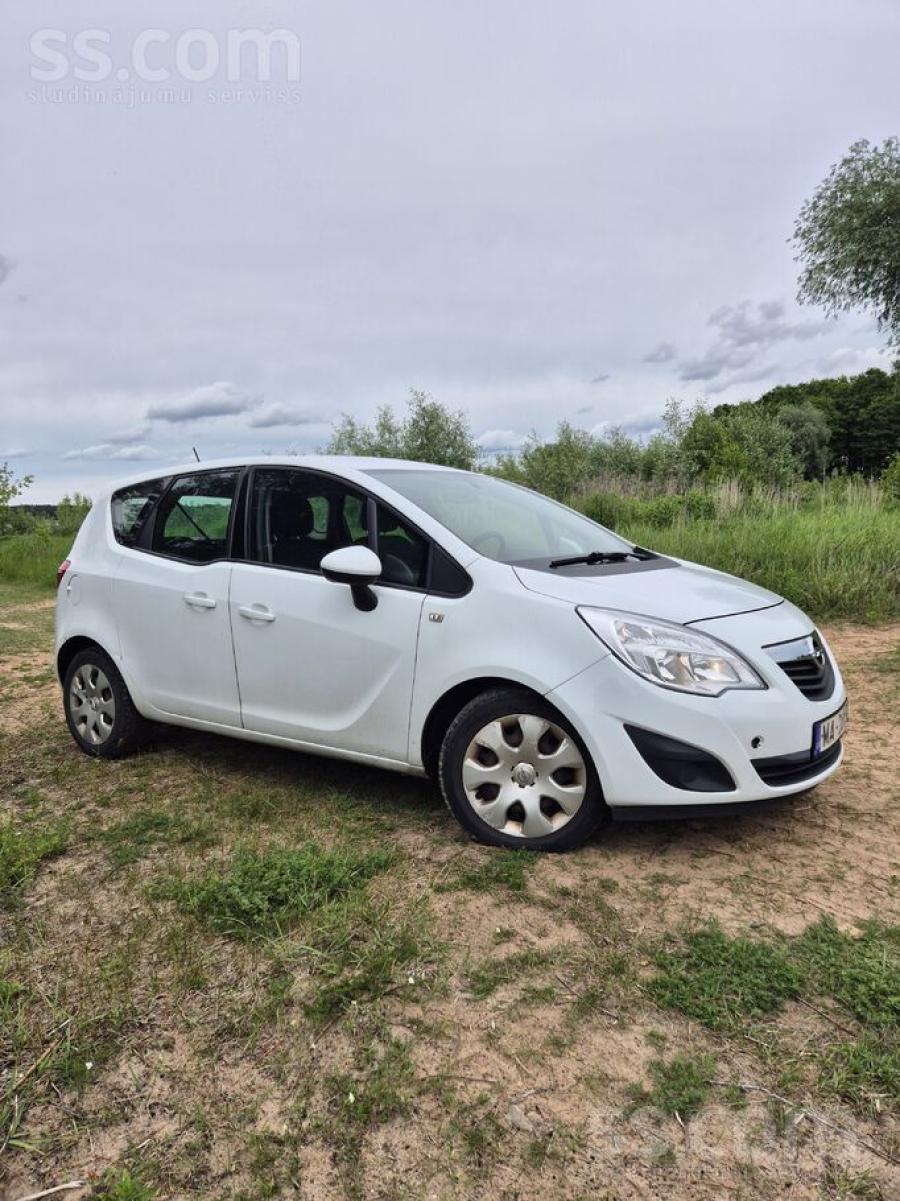Balts Opel Meriva 2012 Rīga, ar dzinēja tilpumu 1.30 L un nobraukumu 289 tūkst. km par 2650 €, foto 3 vietnē AUTOMOTO.COM.LV