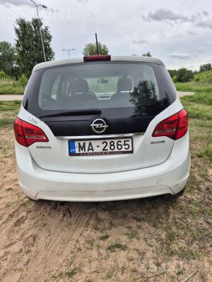 Balts Opel Meriva 2012 Rīga, ar dzinēja tilpumu 1.30 L un nobraukumu 289 tūkst. km par 2650 €, foto 5 vietnē AUTOMOTO.COM.LV