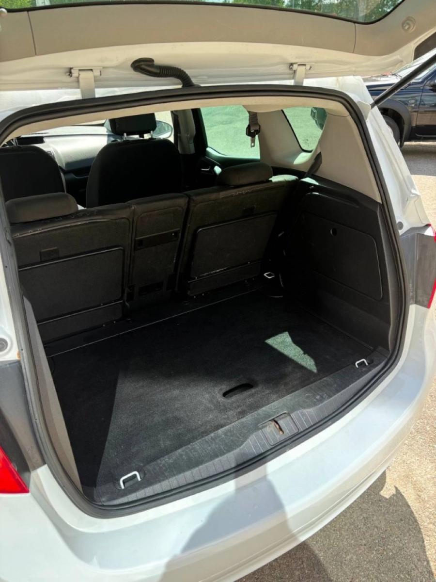 Balts Opel Meriva 2012 Rīga, ar dzinēja tilpumu 1.70 L un nobraukumu 157 tūkst. km par 4600 €, foto 18 vietnē AUTOMOTO.COM.LV