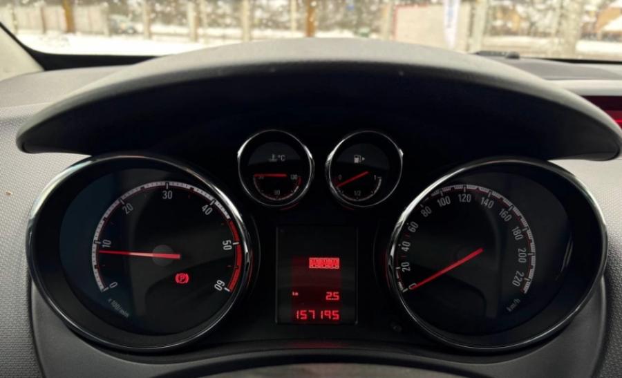 Balts Opel Meriva 2012 Rīga, ar dzinēja tilpumu 1.70 L un nobraukumu 157 tūkst. km par 4600 €, foto 19 vietnē AUTOMOTO.COM.LV
