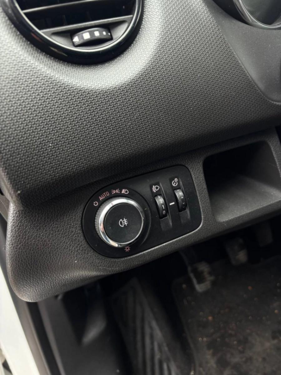 Balts Opel Meriva 2012 Rīga, ar dzinēja tilpumu 1.70 L un nobraukumu 157 tūkst. km par 4600 €, foto 20 vietnē AUTOMOTO.COM.LV