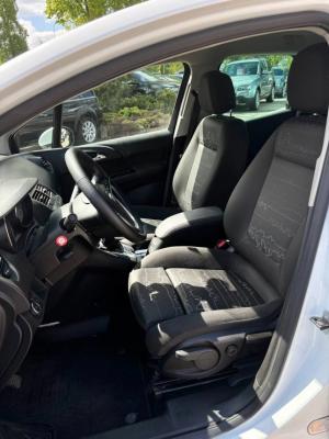 Balts Opel Meriva 2012 Rīga, ar dzinēja tilpumu 1.70 L un nobraukumu 157 tūkst. km par 4600 €, foto 23 vietnē AUTOMOTO.COM.LV