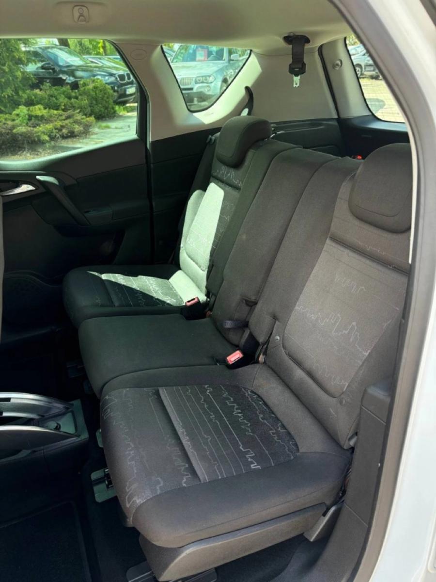 Balts Opel Meriva 2012 Rīga, ar dzinēja tilpumu 1.70 L un nobraukumu 157 tūkst. km par 4600 €, foto 25 vietnē AUTOMOTO.COM.LV