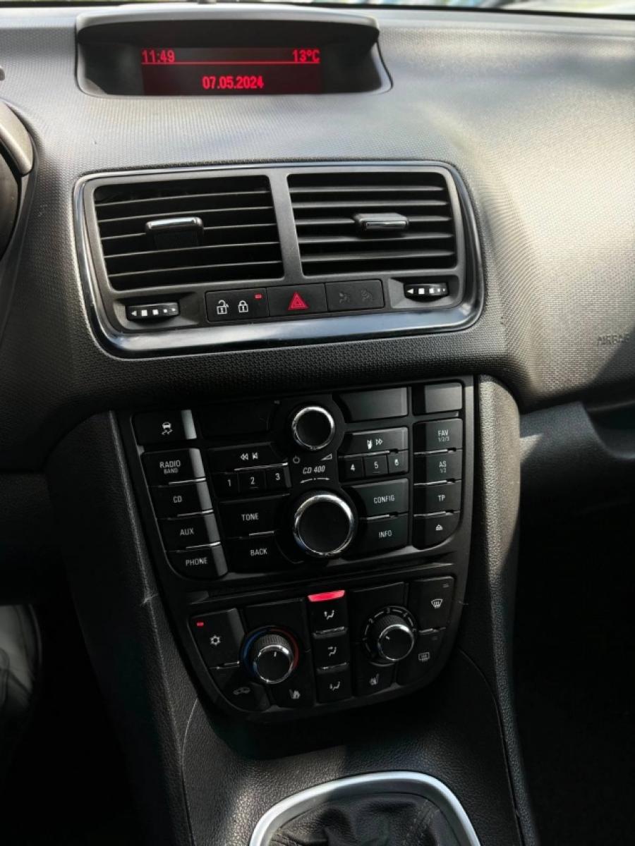 Balts Opel Meriva 2012 Rīga, ar dzinēja tilpumu 1.70 L un nobraukumu 157 tūkst. km par 4600 €, foto 31 vietnē AUTOMOTO.COM.LV