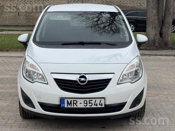 Balts Opel Meriva 2012 Jelgava, ar dzinēja tilpumu 1.70 L un nobraukumu 246 tūkst. km par 2700 €, foto 2 vietnē AUTOMOTO.COM.LV