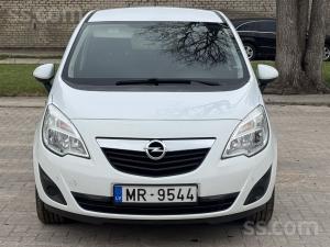 Balts Opel Meriva 2012 Jelgava, ar dzinēja tilpumu 1.70 L un nobraukumu 246 tūkst. km par 2700 €, foto 3 vietnē AUTOMOTO.COM.LV