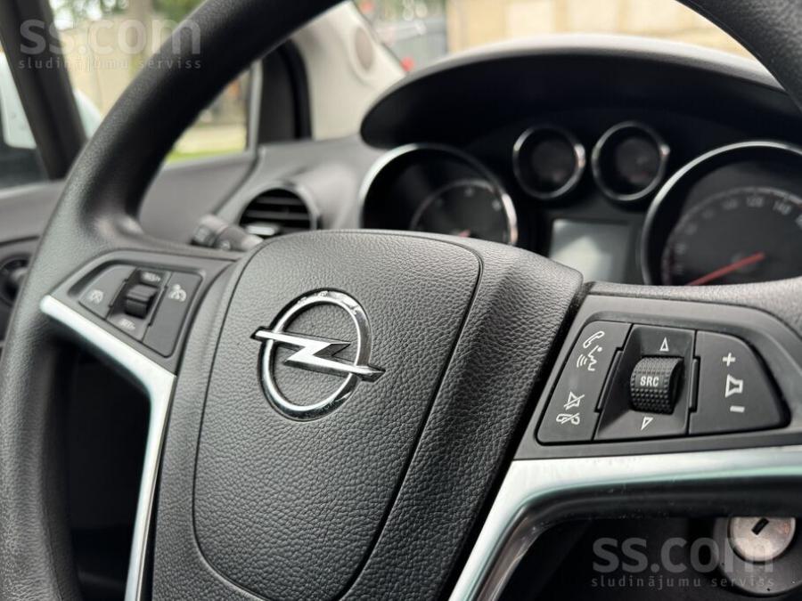 Balts Opel Meriva 2012 Jelgava, ar dzinēja tilpumu 1.70 L un nobraukumu 246 tūkst. km par 2700 €, foto 12 vietnē AUTOMOTO.COM.LV