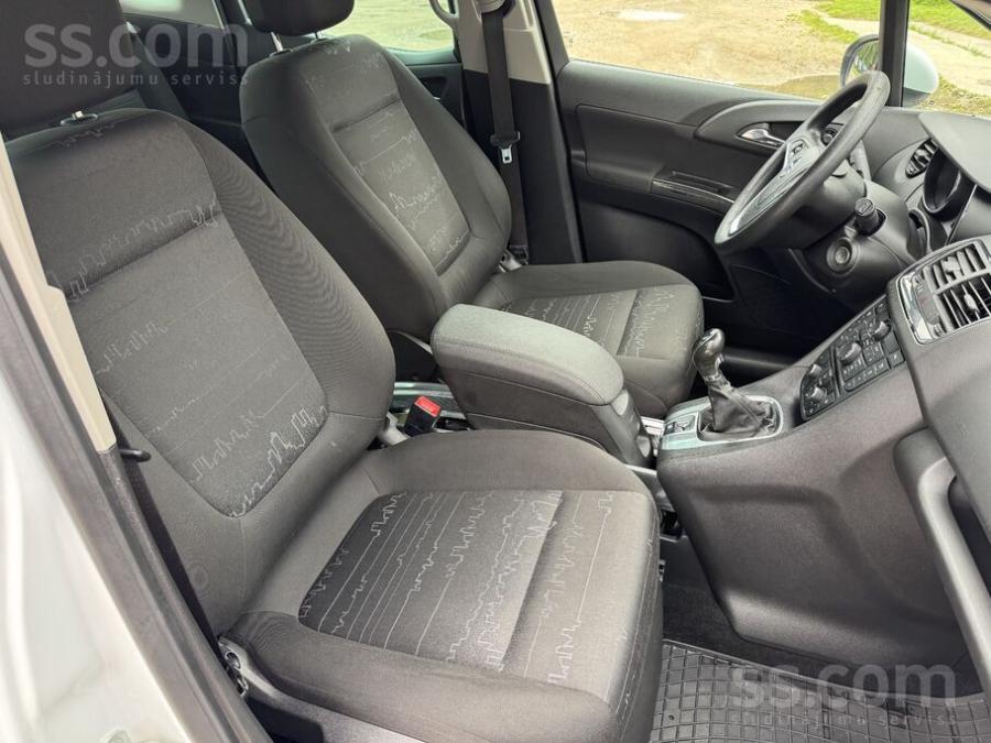 Balts Opel Meriva 2012 Jelgava, ar dzinēja tilpumu 1.70 L un nobraukumu 246 tūkst. km par 2700 €, foto 15 vietnē AUTOMOTO.COM.LV
