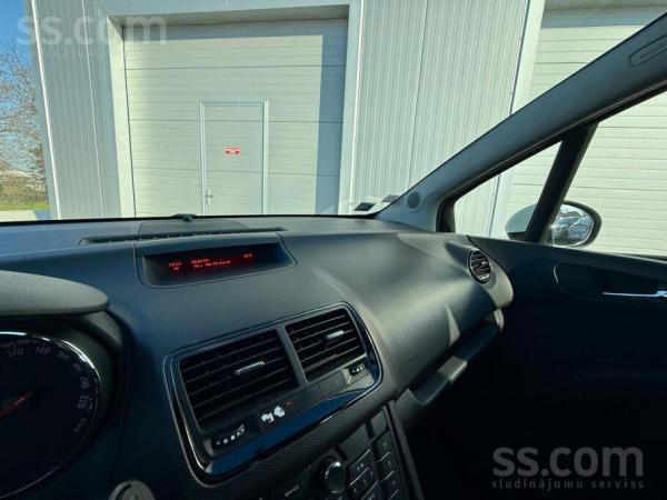 Balts Opel Meriva 2013 Rīga, ar dzinēja tilpumu 1.70 L un nobraukumu 342 tūkst. km par 3200 €, foto 10 vietnē AUTOMOTO.COM.LV
