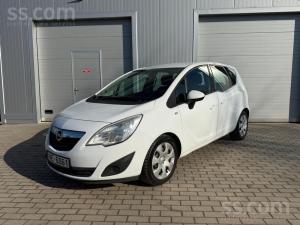 White Opel Meriva 2013 in Riga, with an engine capacity of 1.70 L and mileage of 342 thousand km for 3200 €, photo  on AUTOMOTO.COM.LV